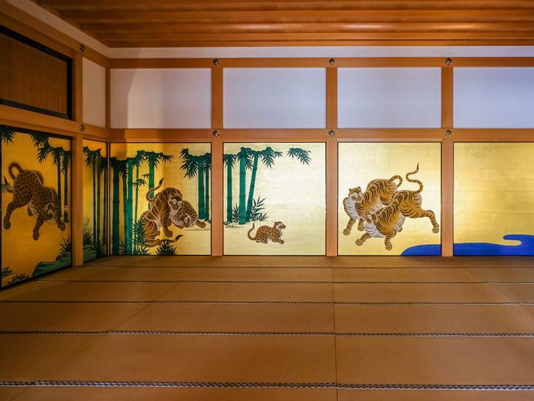 Visit Nagoya Castle! Nagoya's Famous Landmark - Nagoya is not boring