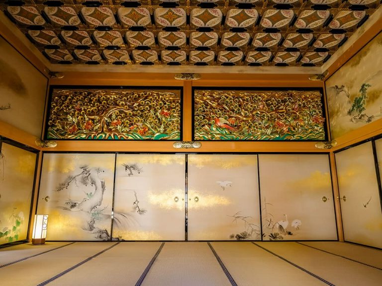 Visit Nagoya Castle! Nagoya's Famous Landmark - Nagoya is not boring