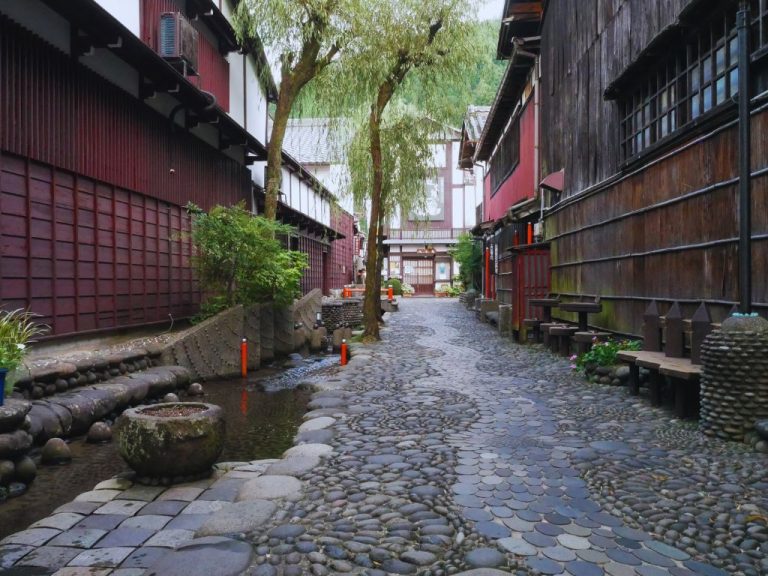 Gujo Hachiman - Nagoya is not boring